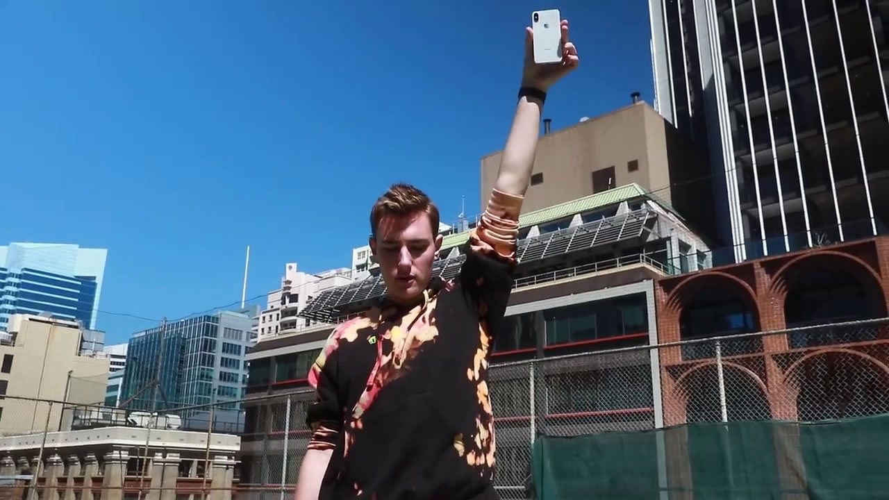 『iPhone XS／XS Max』落下テスト実施→まさかのXS無傷? | AppBank