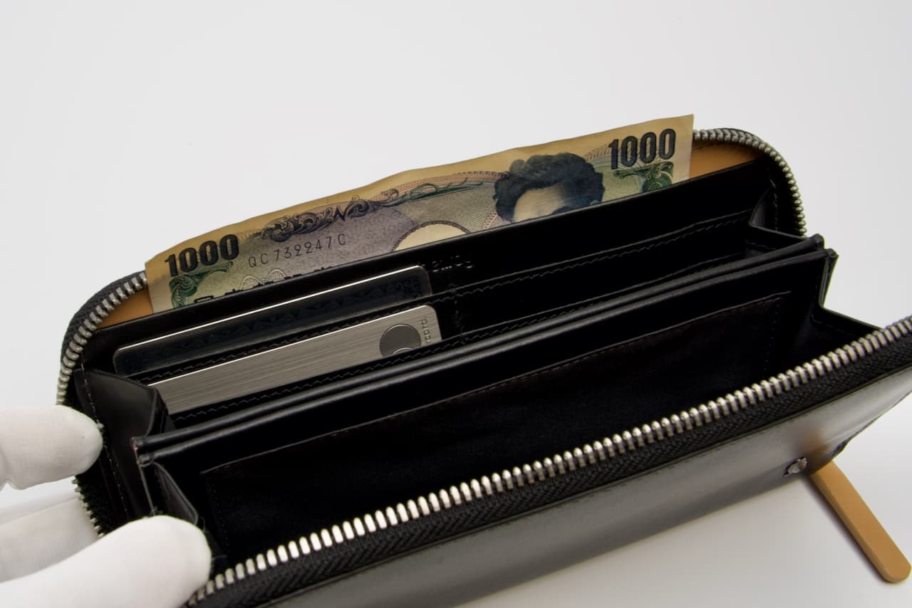 ベルロイ「Folio（長財布）」 | AppBank