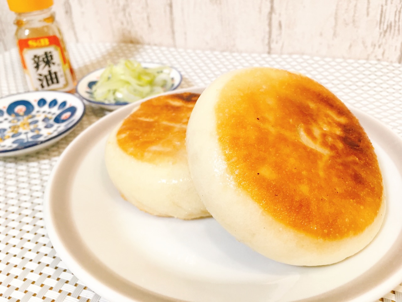 人気No.1の肉まんアレンジやってみた!! フライパンだけで外はカリッと中はもちっと!! | AppBank