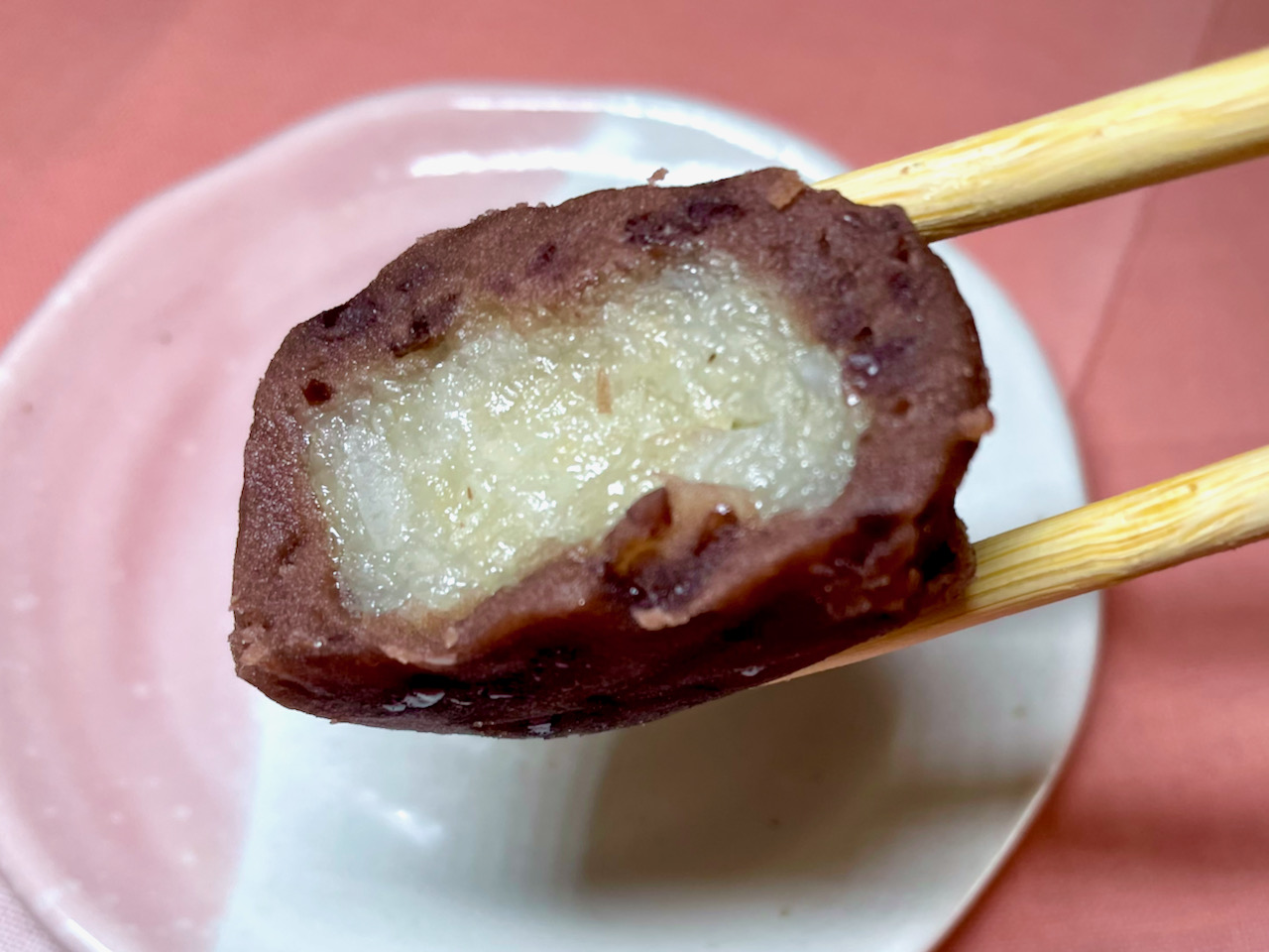 コスパ最強! 新発売! 「渾身の一本! ぼたもちっ! 」食べてみた! #ローソンストア100 | AppBank