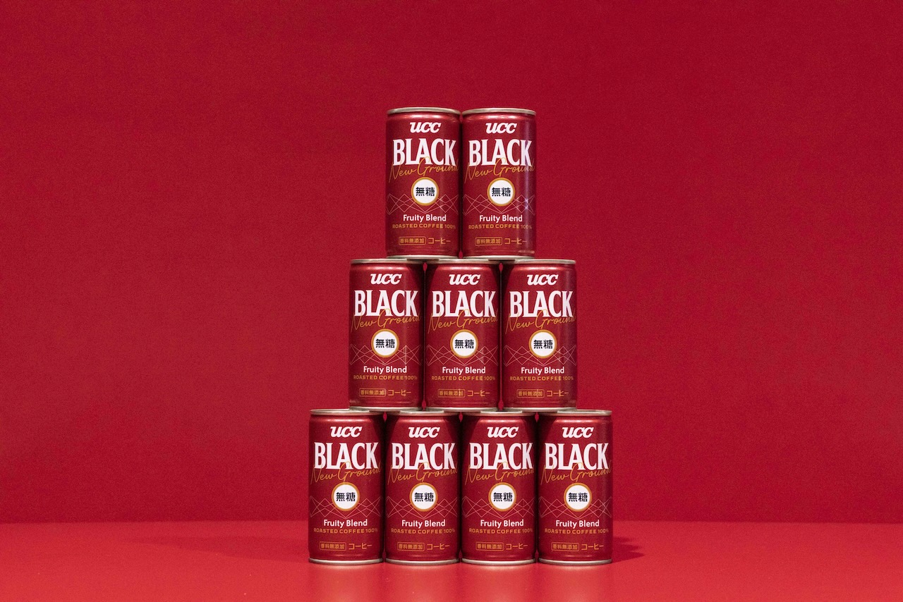 UCC新商品“赤いBLACK無糖”本日先行発売! どんな味? 飲み比べてみた。 | AppBank