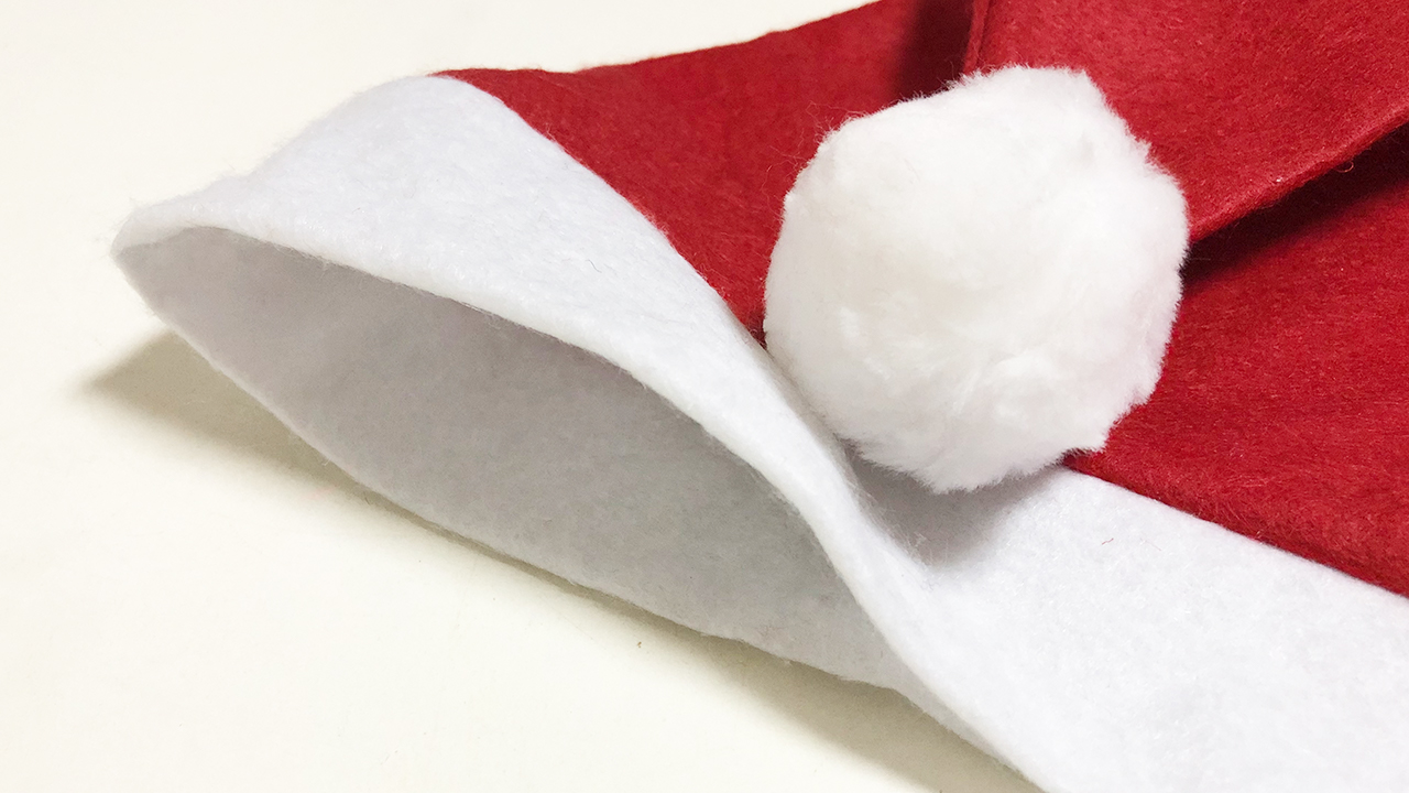 【100均】帽子＋ヒゲのサンタコスプレが220円で一気に揃う♪ Can☆Doの2023年おすすめクリスマスグッズ4選!! | AppBank