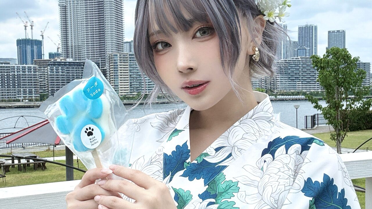 初夏を先取り！ シスル、涼やかなシルバーヘアに青い浴衣で上品な和装姿を披露 | AppBank