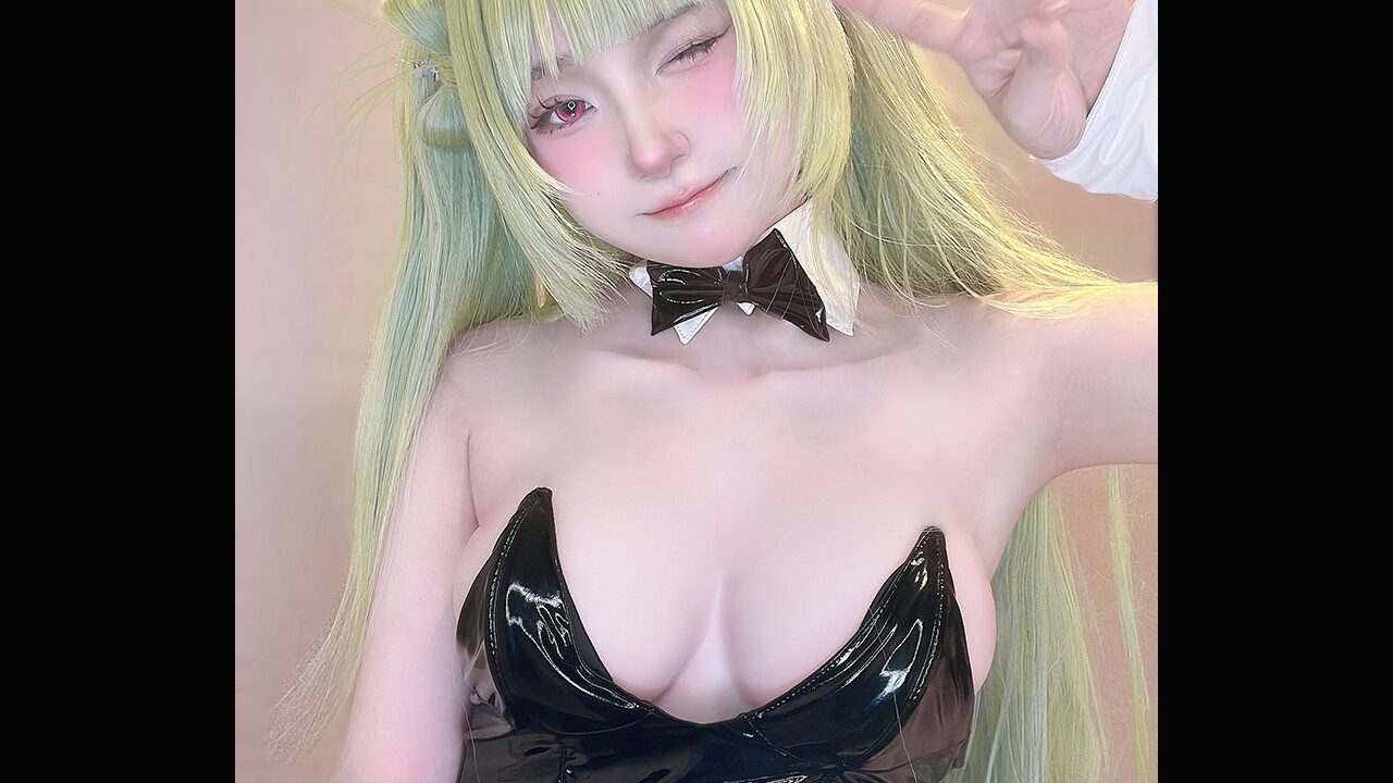 セクシー爆発のグリーンバニー！ プリンちゃん、『勝利の女神:NIKKE』バニーソーダの大胆コスプレ写真を公開 | AppBank