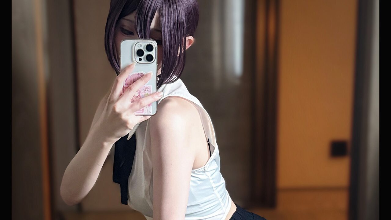鏡越しの魅力が止まらない！ 月海つくね、『チェンソーマン』レゼのセクシーコスプレを披露 | AppBank