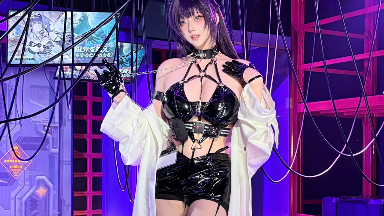 サイバーパンクな世界観で魅せる！ 菌烨tako、『勝利の女神：NIKKE』ミハラのコスプレ写真を公開 | AppBank