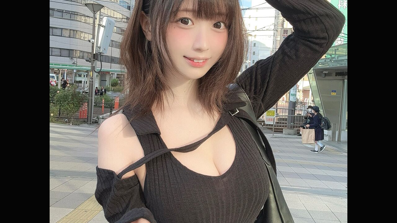 街中でもキュートさ全開！ yami、ピースサインで朝の挨拶写真を公開 | AppBank