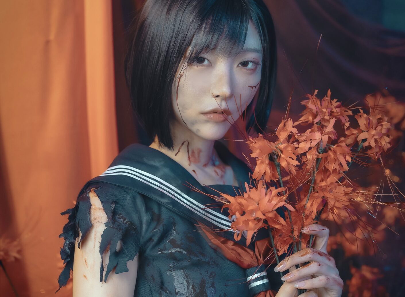 儚さと哀愁が漂う… 市橋C107⇒両日、『チェンソーマン』レゼのコスプレ写真で不気味な美しさを表現！ | AppBank